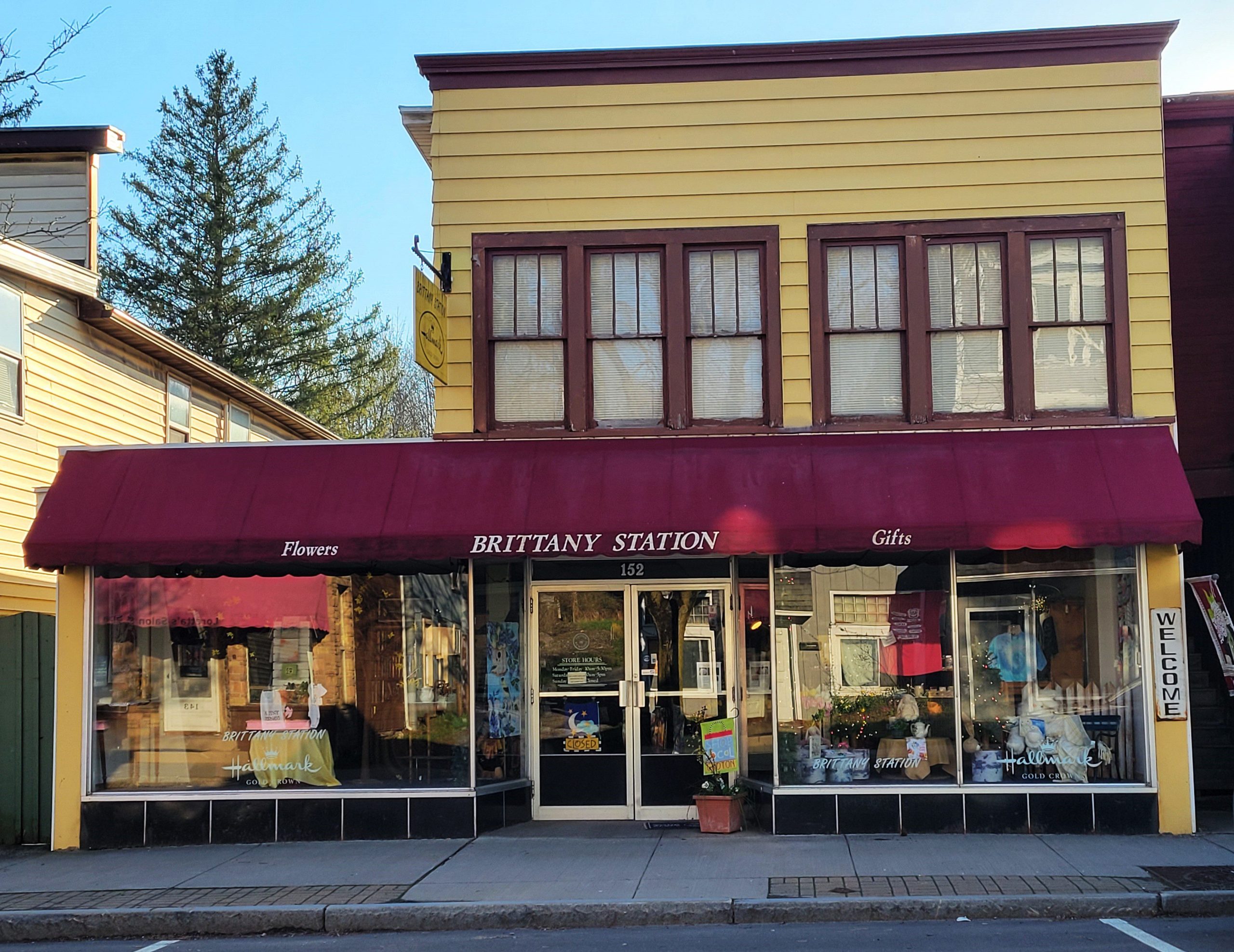 Groton's Brittany Station celebrates 25 years with art and photography ...